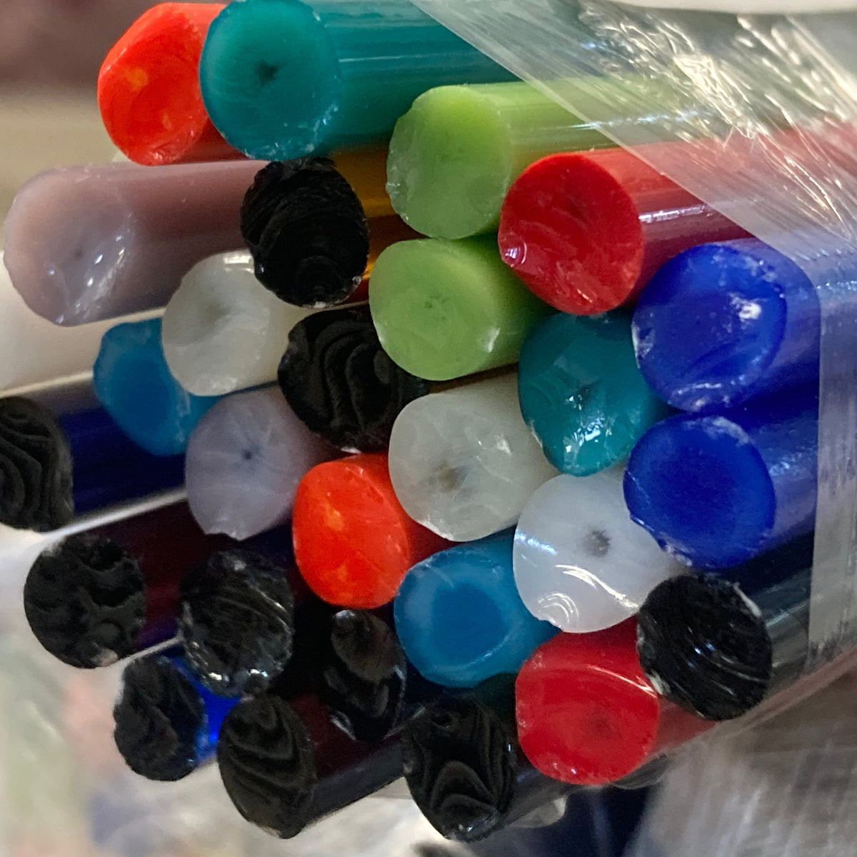 96 COE Rods Mardi Gras Mix 1lb – Stained Glass Express